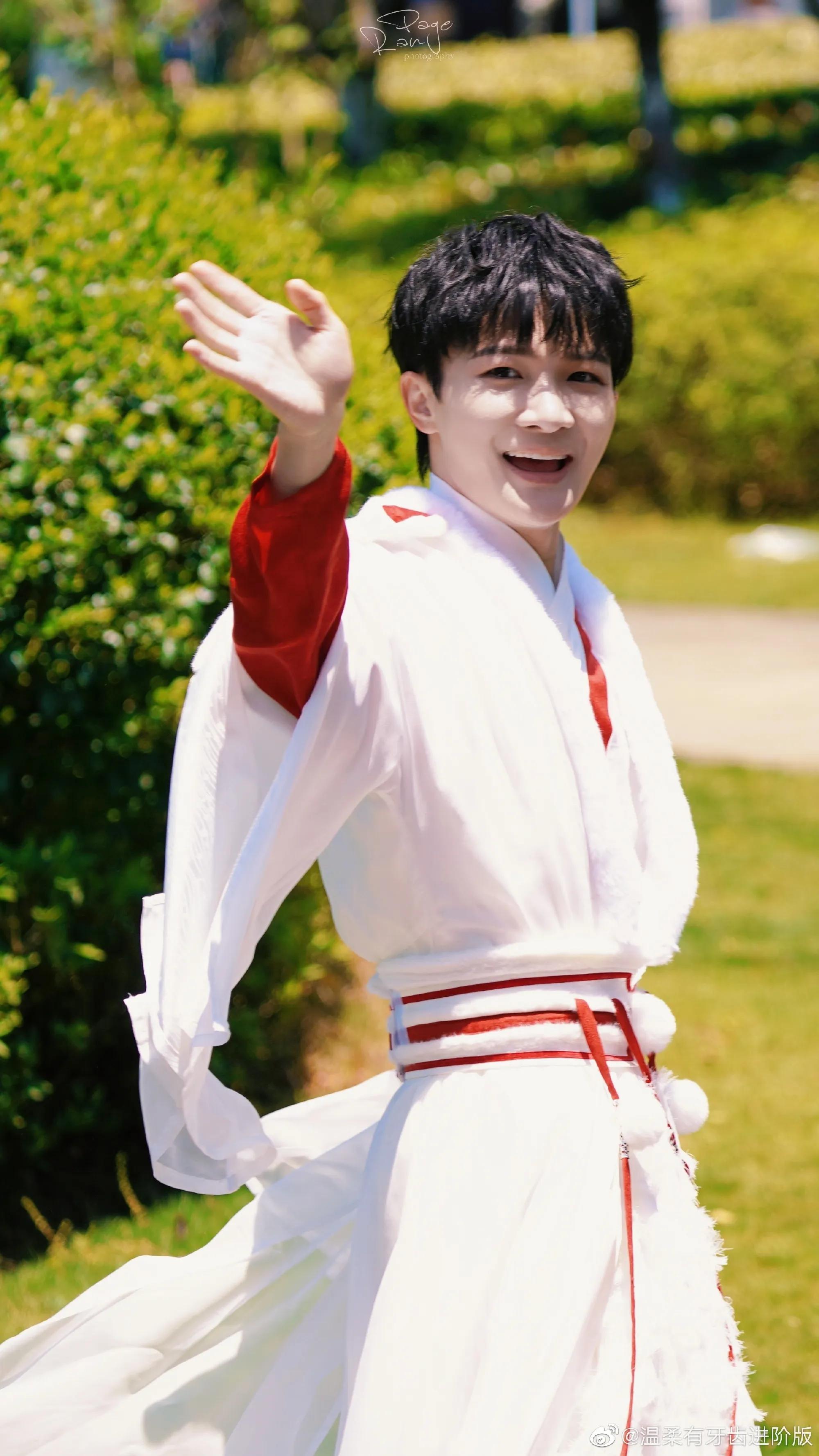 "Run" Shaoxing Xinchang Zhou Shen Reuters - iNEWS