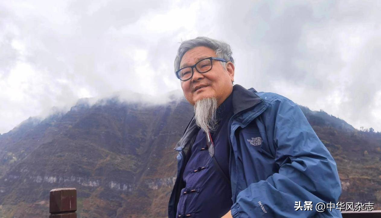 The Poetry of the Great River Turning East to Suijiang - iNEWS