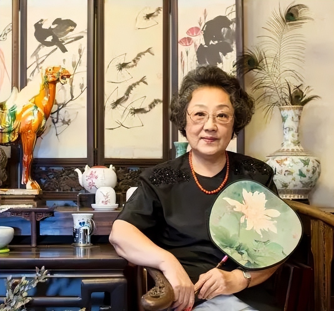 Cool, Elegant, Brilliant and Vivid - iMedia