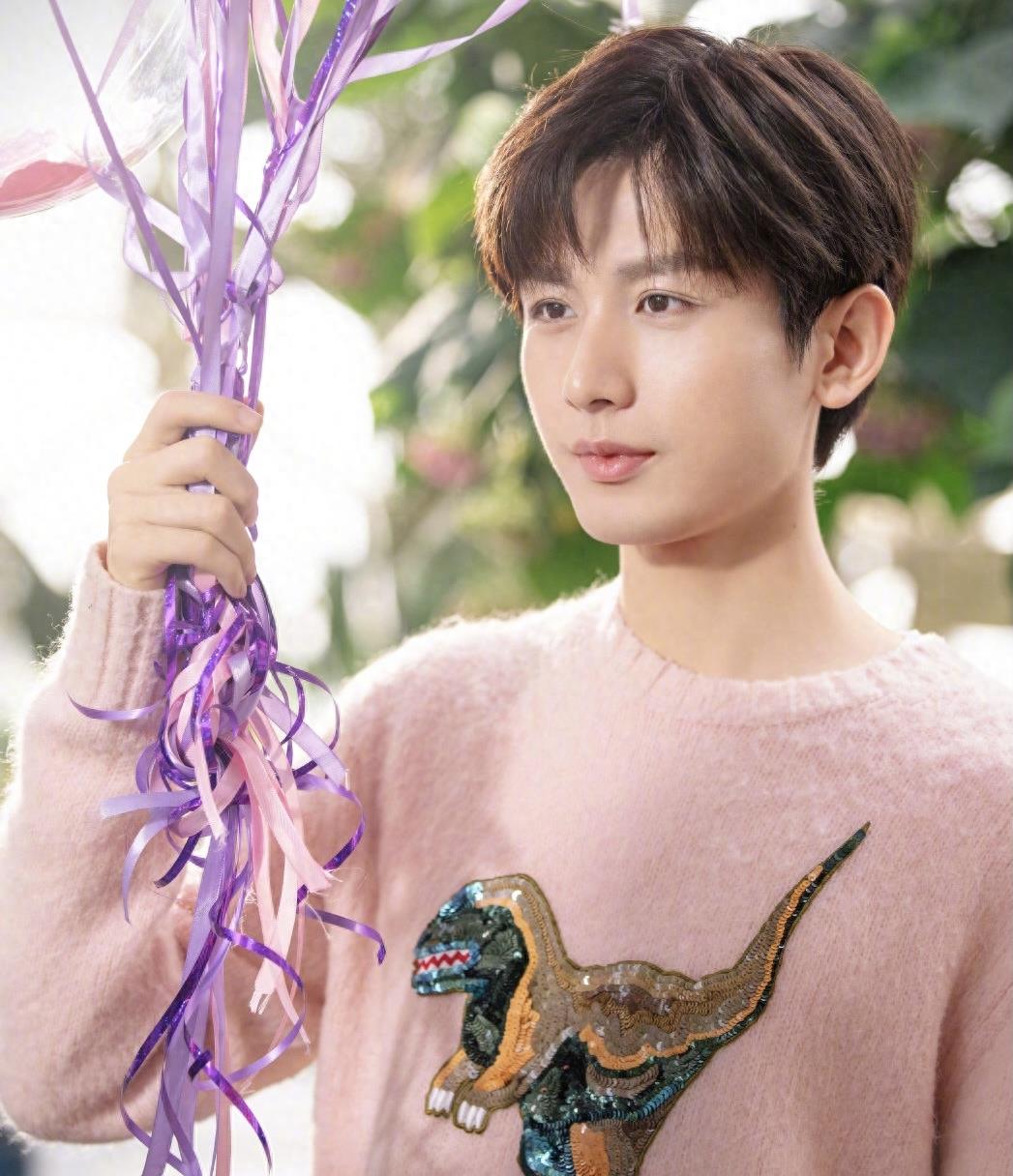 4 I almost didn't recognize Cheng Yi when he played "The South Wind ...