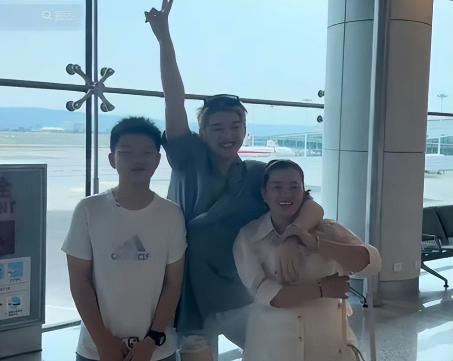 46-year-old Yu Xiuhua announced her new relationship, and her 23-year ...