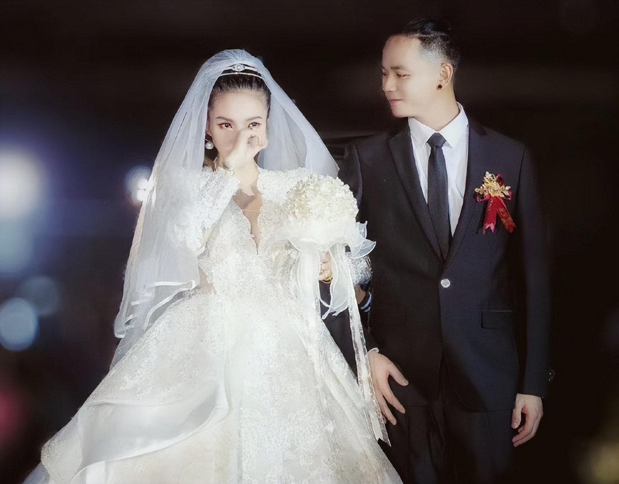 Since Zhao Yingjun, another young singer died of illness at the age of ...