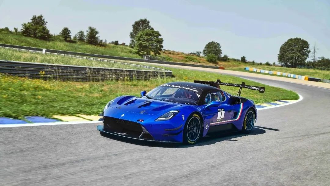 The second round of returning to the field, the Maserati GT2 racing car ...