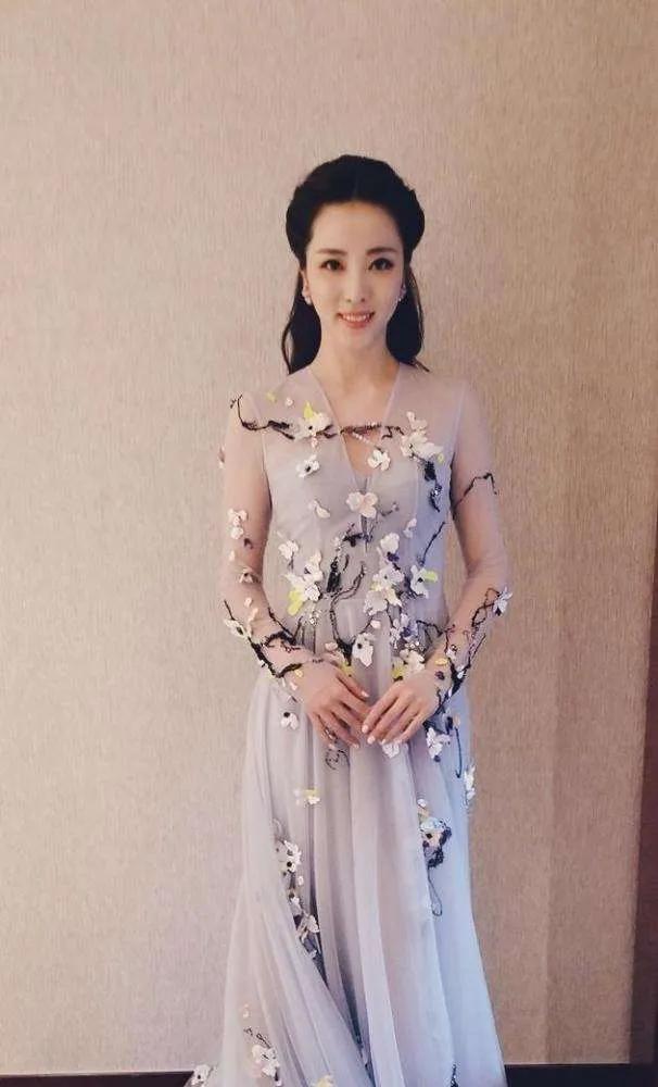 The beauty of Li Sisi - iNEWS