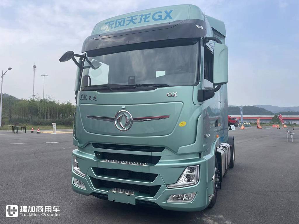 Once again won the Tianlong flagship heavy truck award, Yu Zhou ...