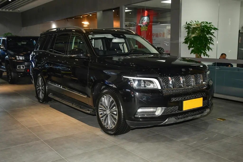 Low-key but powerful domestic flagship SUV, with 3.0T for entry, real shot of Beijing BJ90 - iNEWS