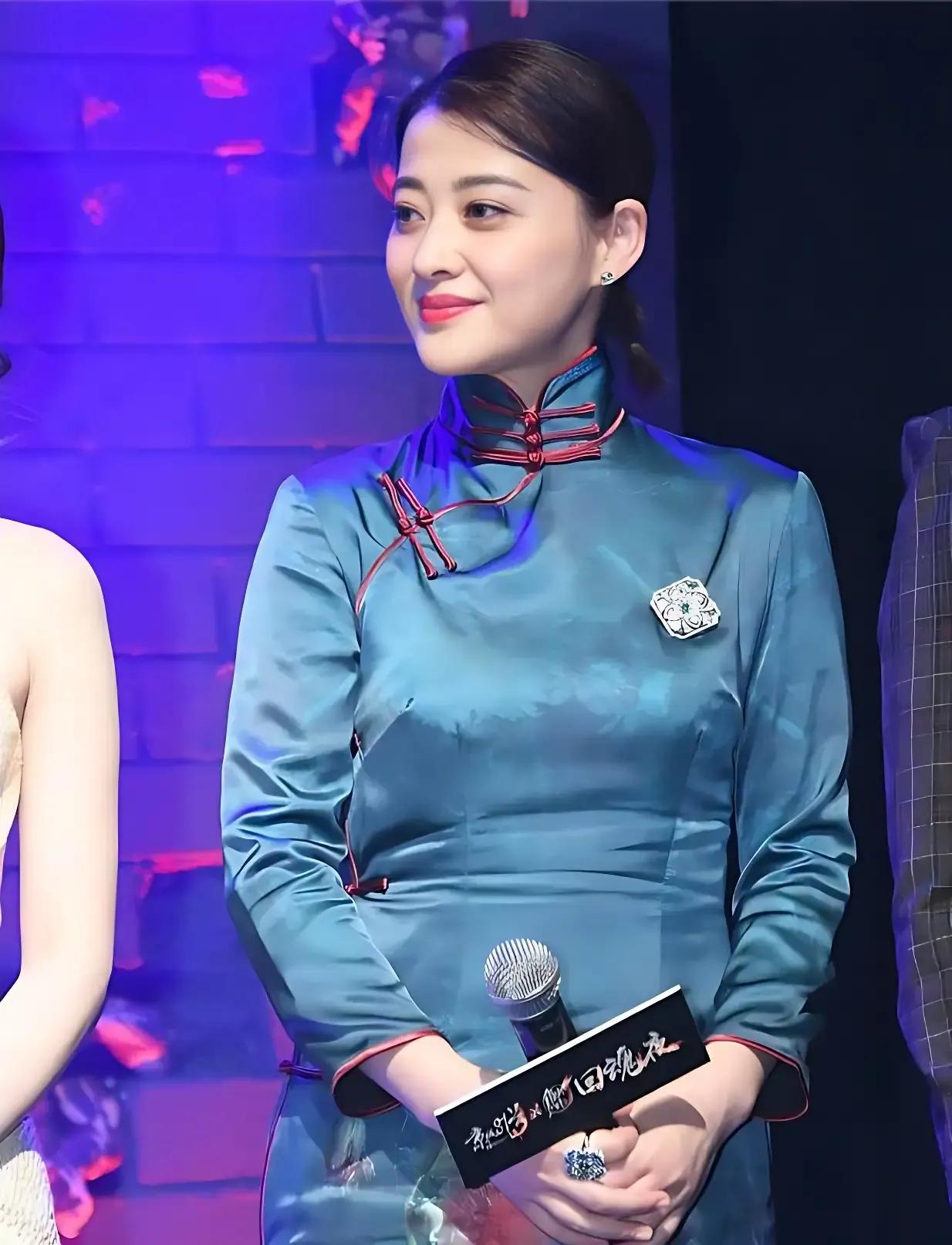 The 47-year-old Mei Ting is really beautiful this time, wearing a ...