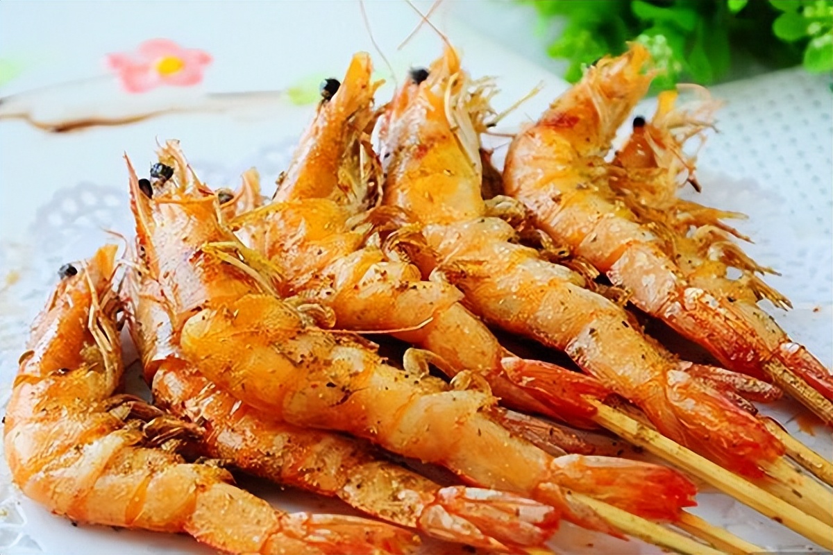 When buying prawns, should you choose "straight" or "bent"? Seaside ...