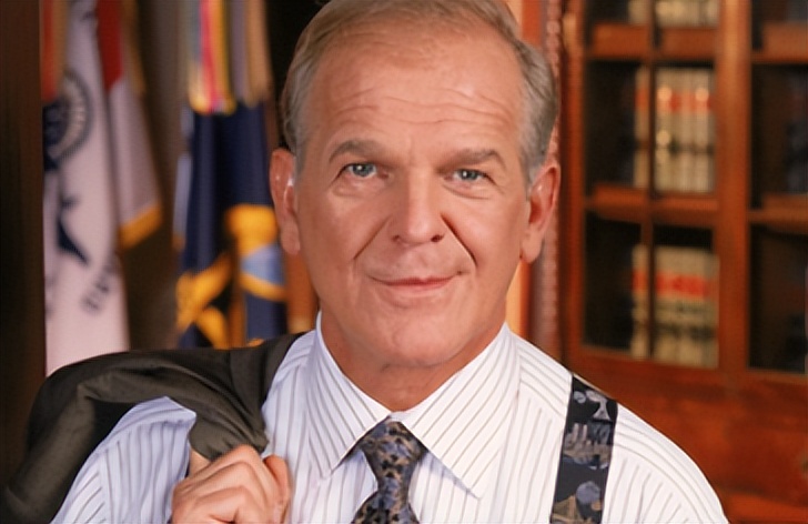 Pursuing power by all means, and claiming that he has principles, this ...