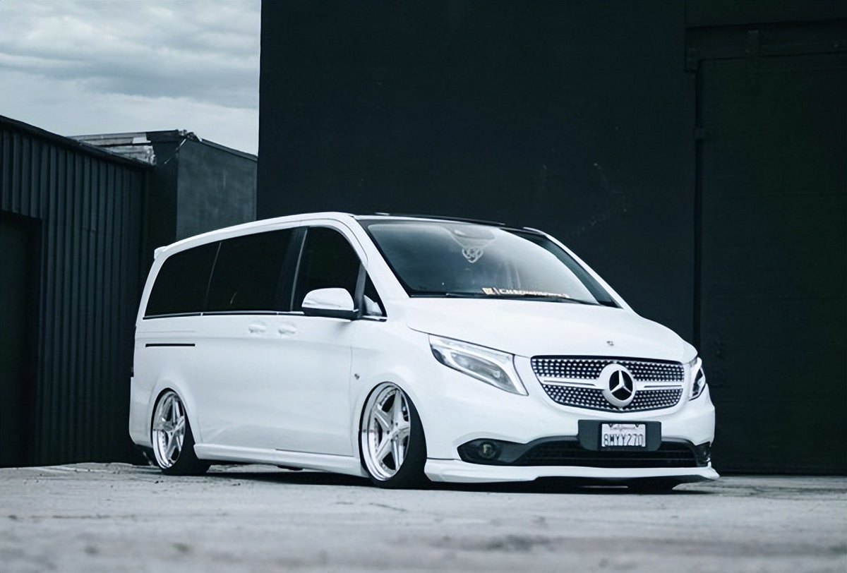 "Business boss" Mercedes-Benz V250 modified AIRBFT pneumatic shock ...