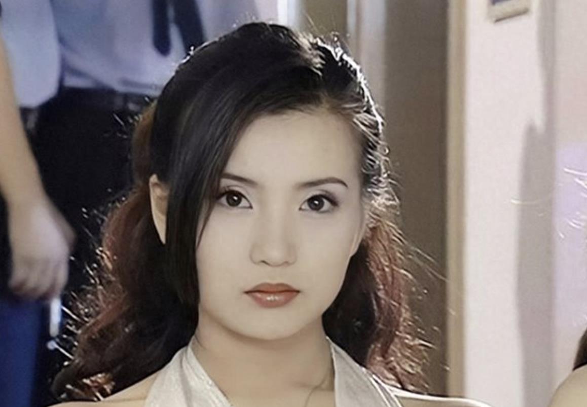 Married to her second husband at the age of 31, retired for 6 years and ...