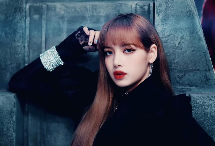 Lisa's contract with YG Entertainment expires: she rejected two ...