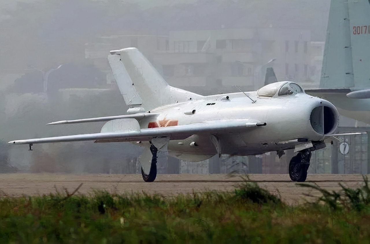 China once assisted 700 J-6s to these ten countries for free, not only ...