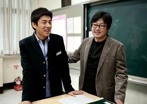 In the Korean movie "Youth Wandek", multiple shots are shot in parallel ...