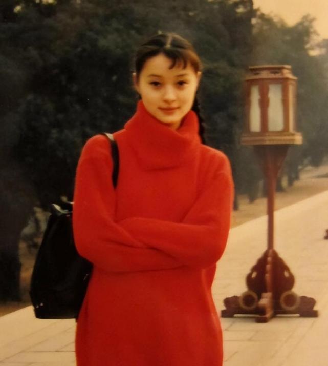 The 51-year-old "unmarried and sterile" Wu Yue is on another "sexy ...