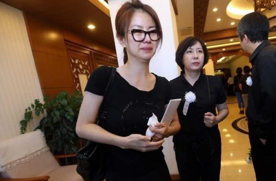 CCTV host Wang Huan: Dedicating her life to work, she died of illness at the age of 42. Her ...