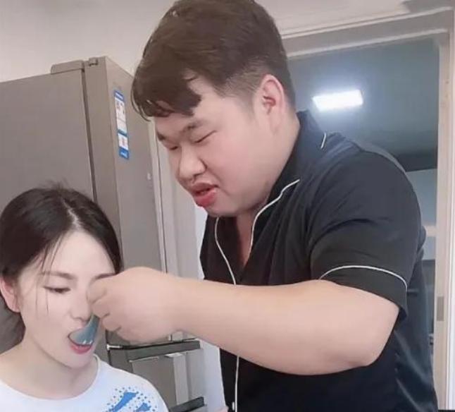 Thousands of fans of Internet celebrity "Leng Shao" took their fiancee ...