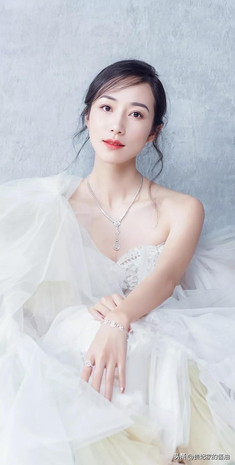 Han Xue, Goddess of Temperament——Part Two - iMedia