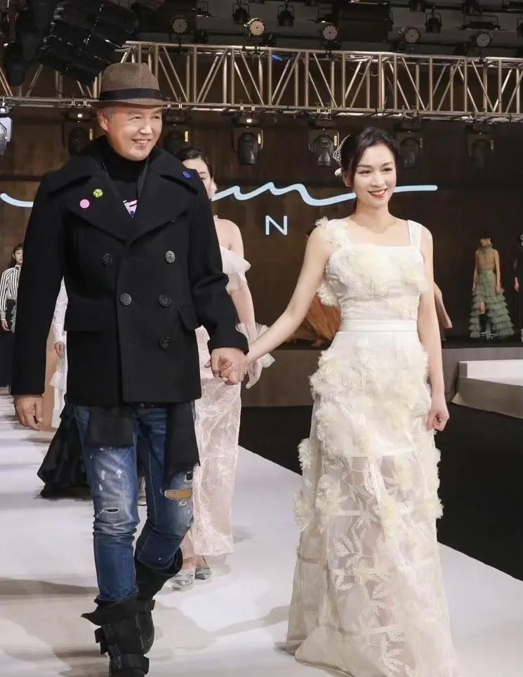 Little gossip, Lin Ruiyang, Zhang Ting, Yi Yang Qianxi, Xiao Zhan, Meng ...