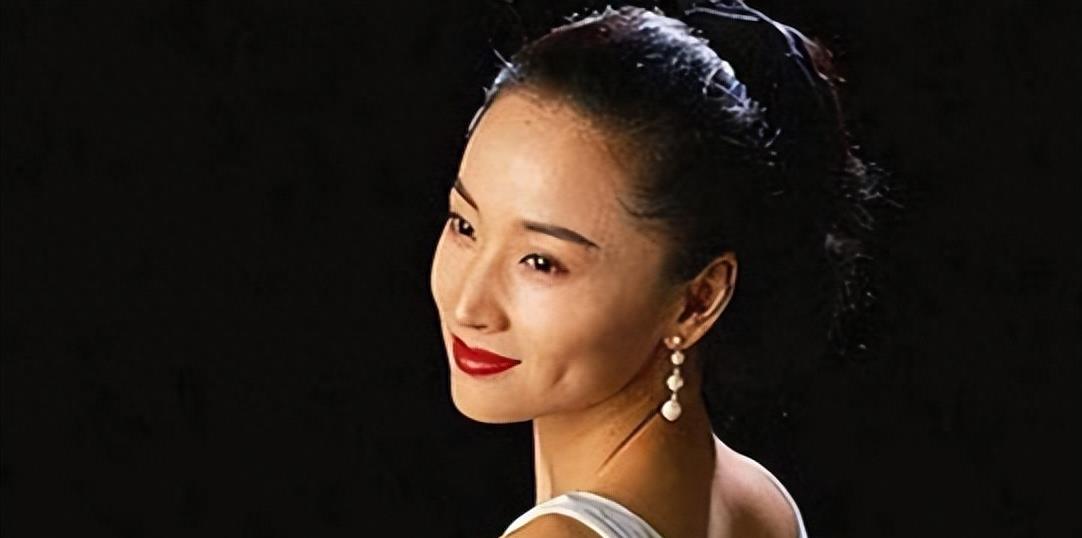 "Hong Kong's No. 1 Mistress", Ma Jingtao and Zhang Yimou were obsessed with her and were beaten ...