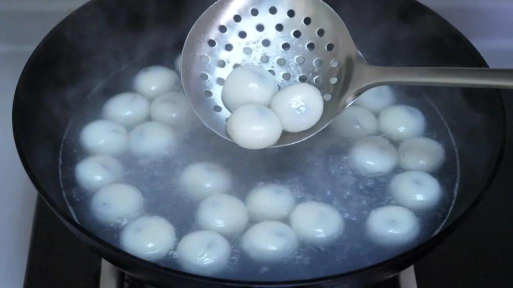 Phenomena in life - boiled glutinous rice balls will float - iMedia
