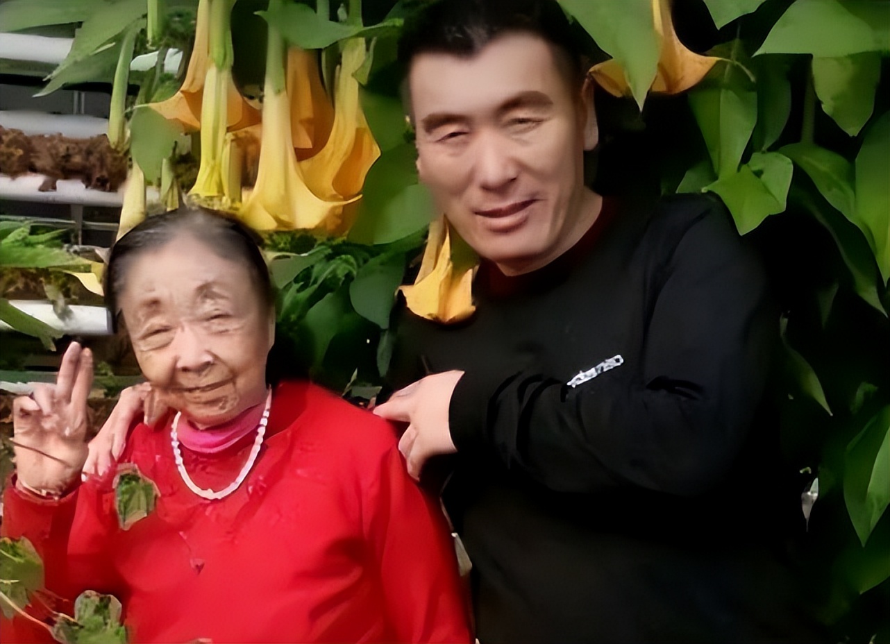 85-year-old Ma Yuqin went back to her hometown to see Li Yucheng's ...