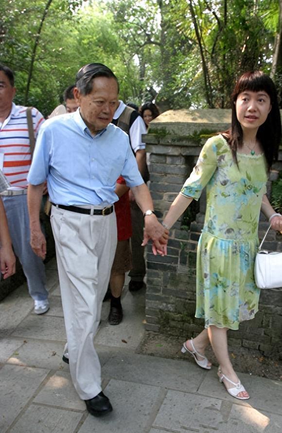 Time is no obstacle, love is irresistible - the fantasy love story of ...