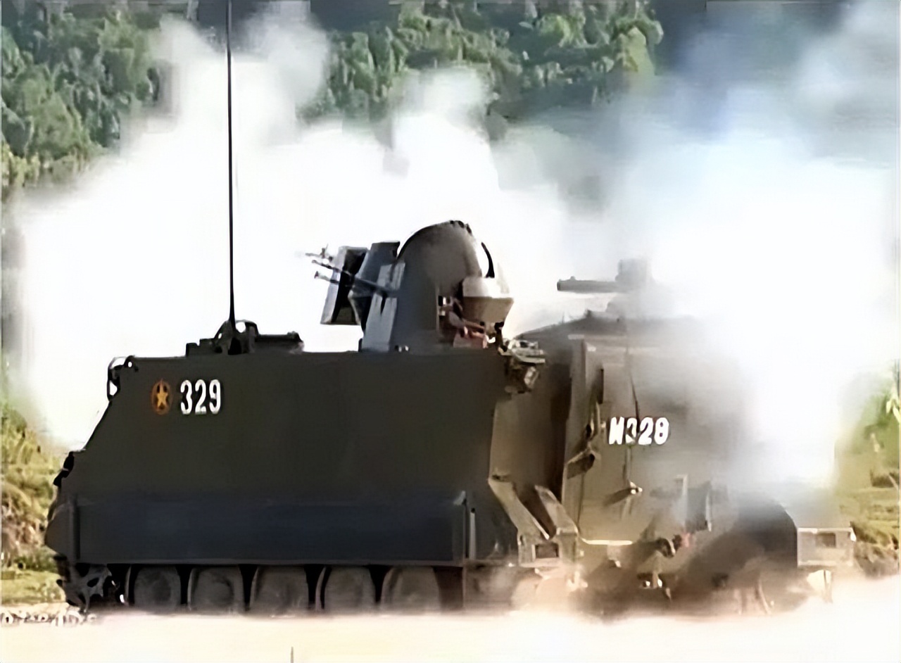Vietnam's upgraded M113 armored delivery vehicle - iNEWS
