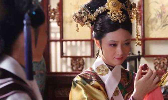 In the entire harem, only Concubine Hua lived like herself, even more ...