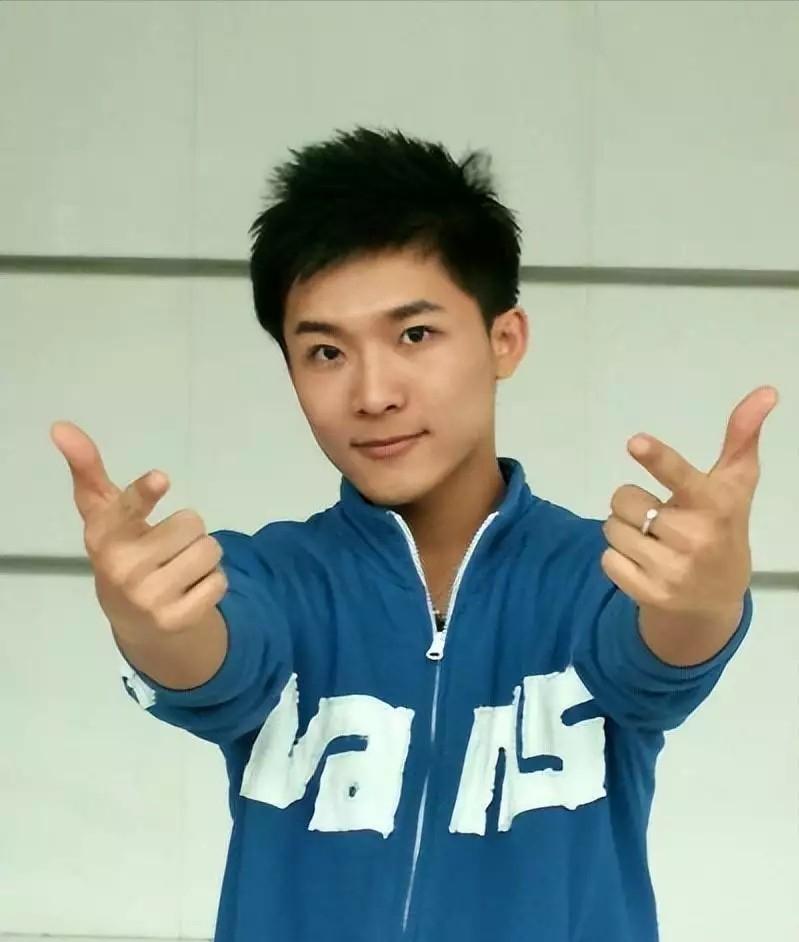 "The most handsome CCTV host" Bian Ce won the championship at the age ...