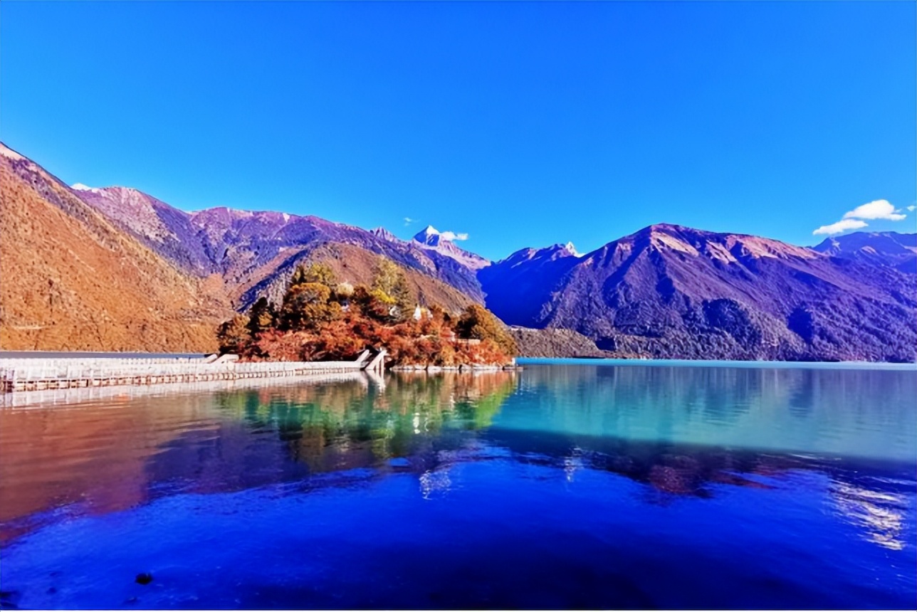 Nyingchi is the south of the Yangtze River in Tibet, and Basongcuo is ...