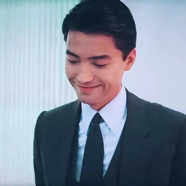 Zunlong, a peerless beauty!The Life of an Orphan - iMedia