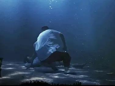 The third line is turning, and the audience should look forward to or ...