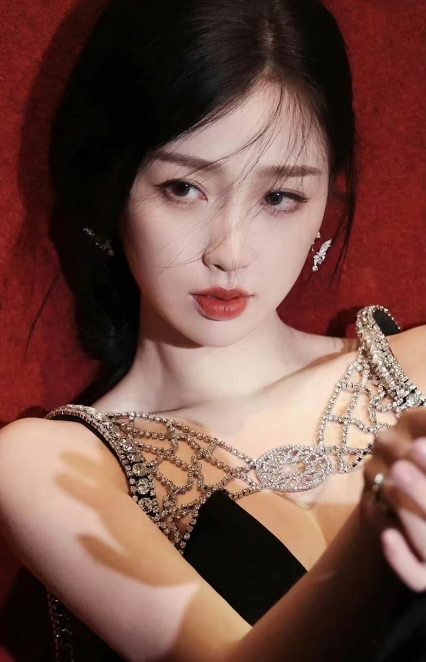 Protruding mouth, short chin, flat nose bridge, sunken face...The ...