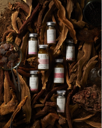 The transformation of summer and autumn, repairing and rebirth ...