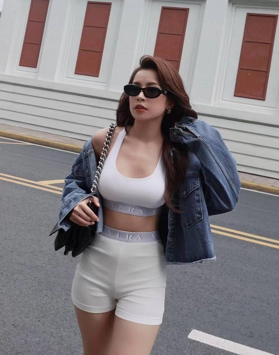 Viet Nam's first beauty Zhifu underwear photo, sexy light green suit, white short sleeves and ...