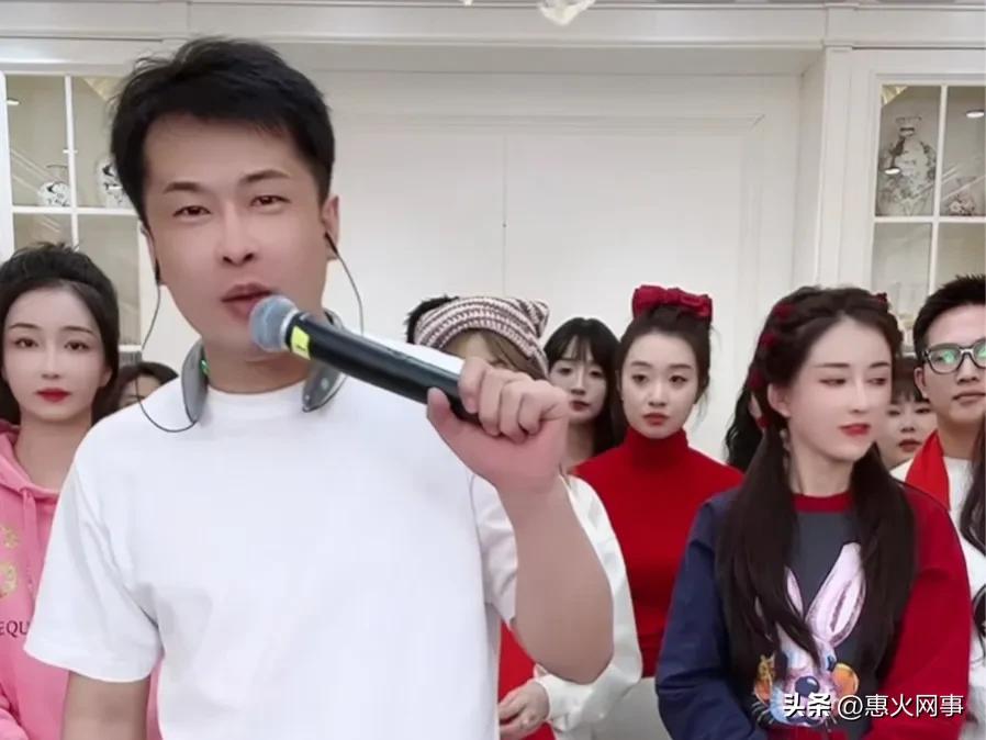 Simba: I am Simba, the demon king of the world. Countless people want ...