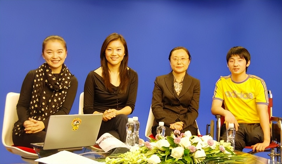 Deng Zhuoyue: The granddaughter of Mrs. Deng, whose mother is Deng Rong ...