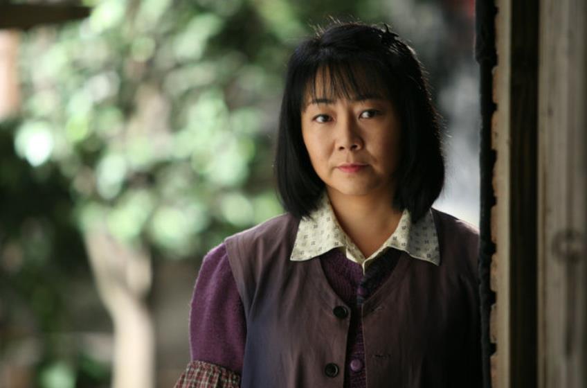 Years have never defeated a beauty, Sarina married her first love, and ...