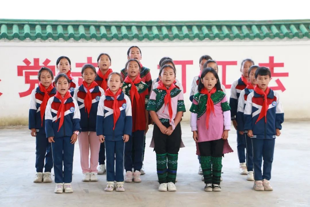"Silver Hair Style"Yuanyang: Yinfa's Splendor Inheritance - iNEWS