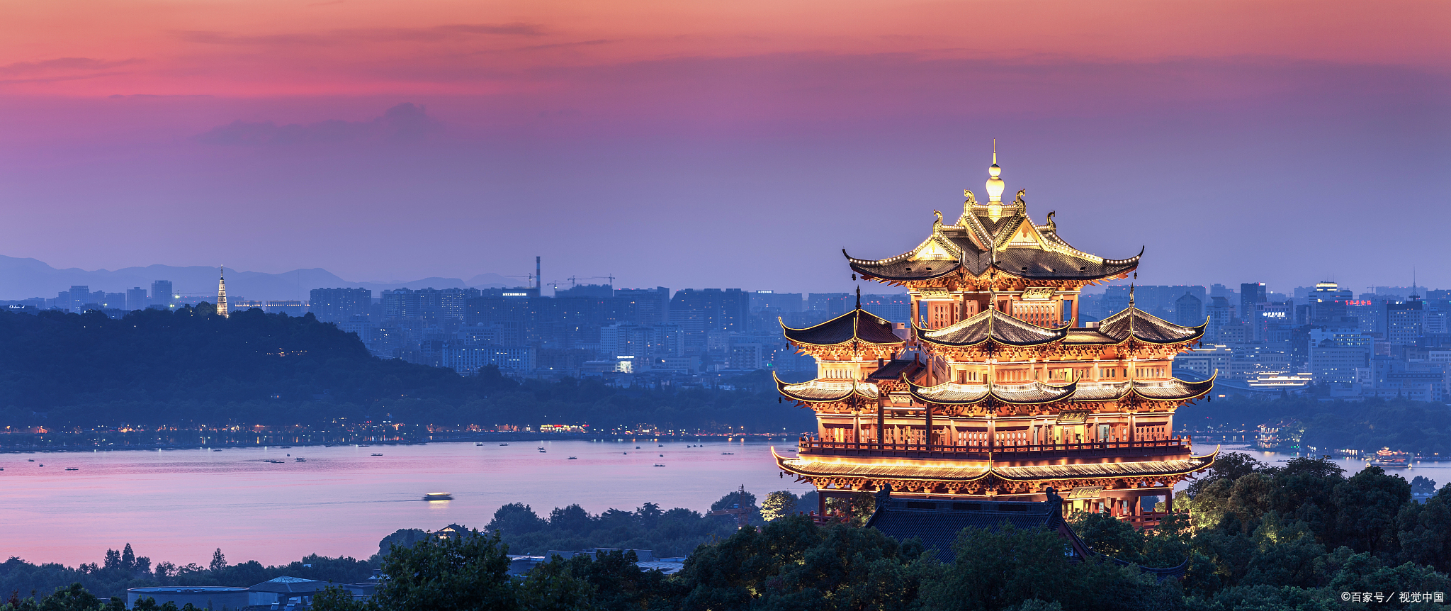 Li Bai climbed to the Yueyang Tower drunk and wrote the famous poem ...