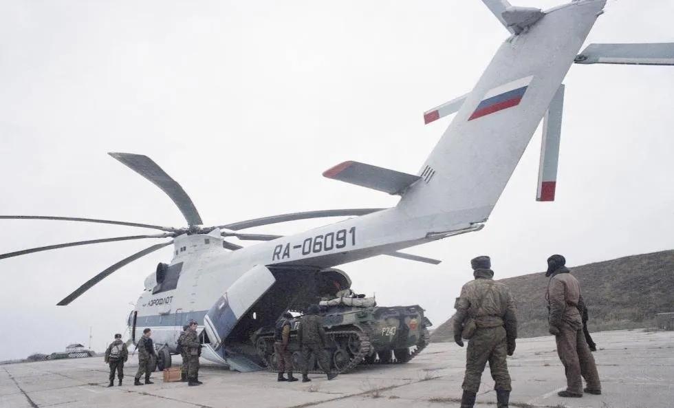 How big is the world's largest Mi-26 helicopter, and what is the ...