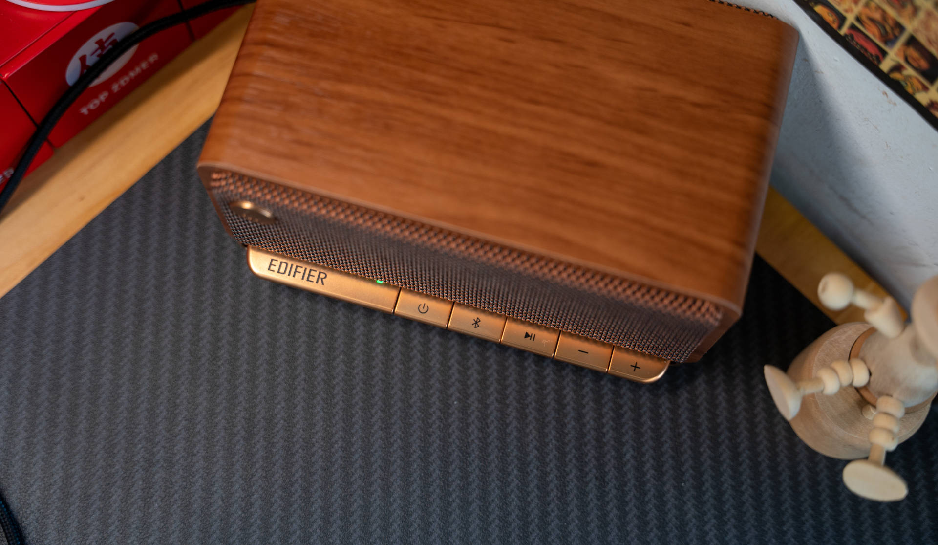 Exquisite retro beauty - Edifier M230 Bluetooth speaker out of the box ...