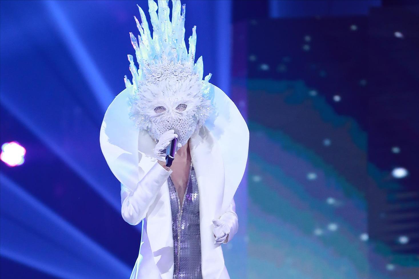 She is a famous singer, her husband is a researcher, and 37-year-old ...