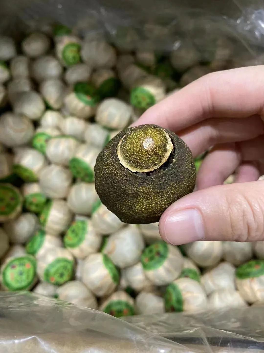 small green mandarin orange - iNEWS