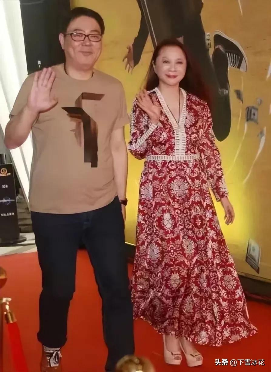 Cai Ming is almost 70 and still loves to toss. Plastic surgery bumped ...