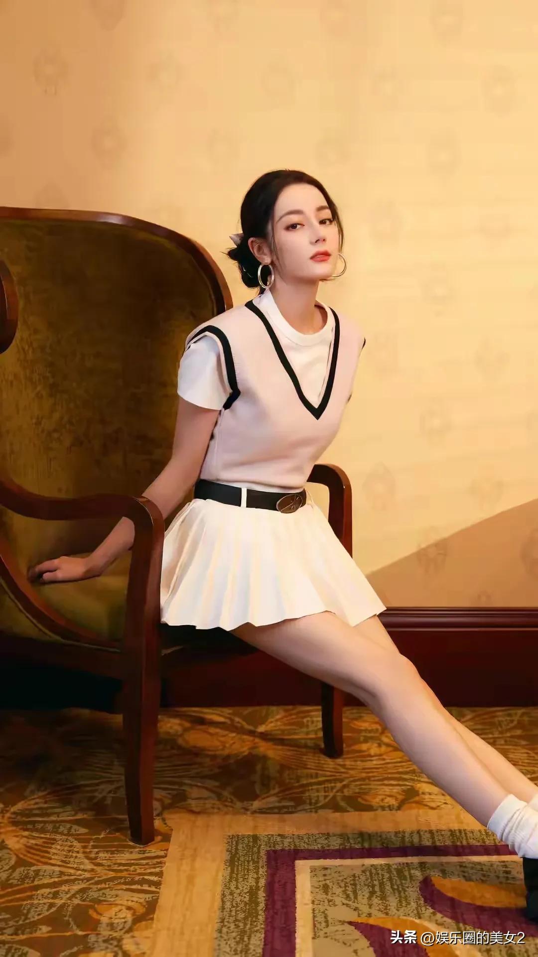 Rare 8 beautiful photos of Reba, each of which is a collector's edition ...