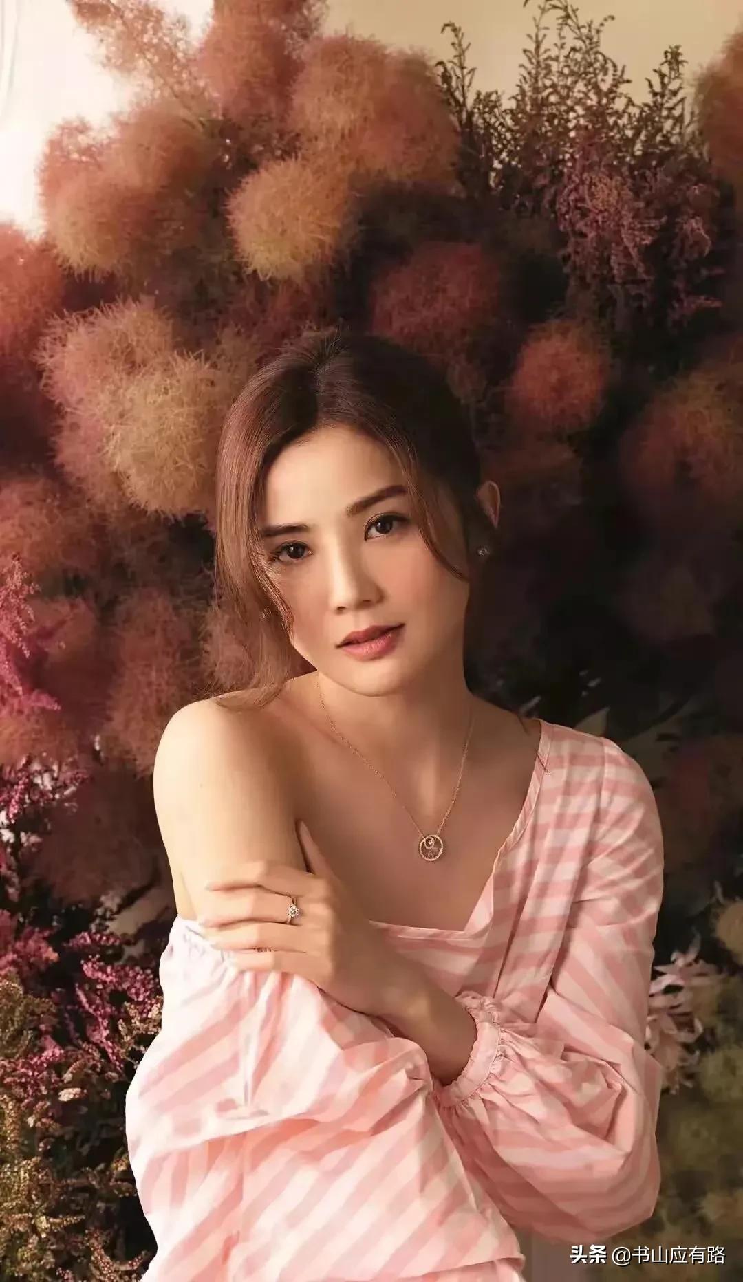 Charlene Choi: Stunning Fashion Photo - iNEWS