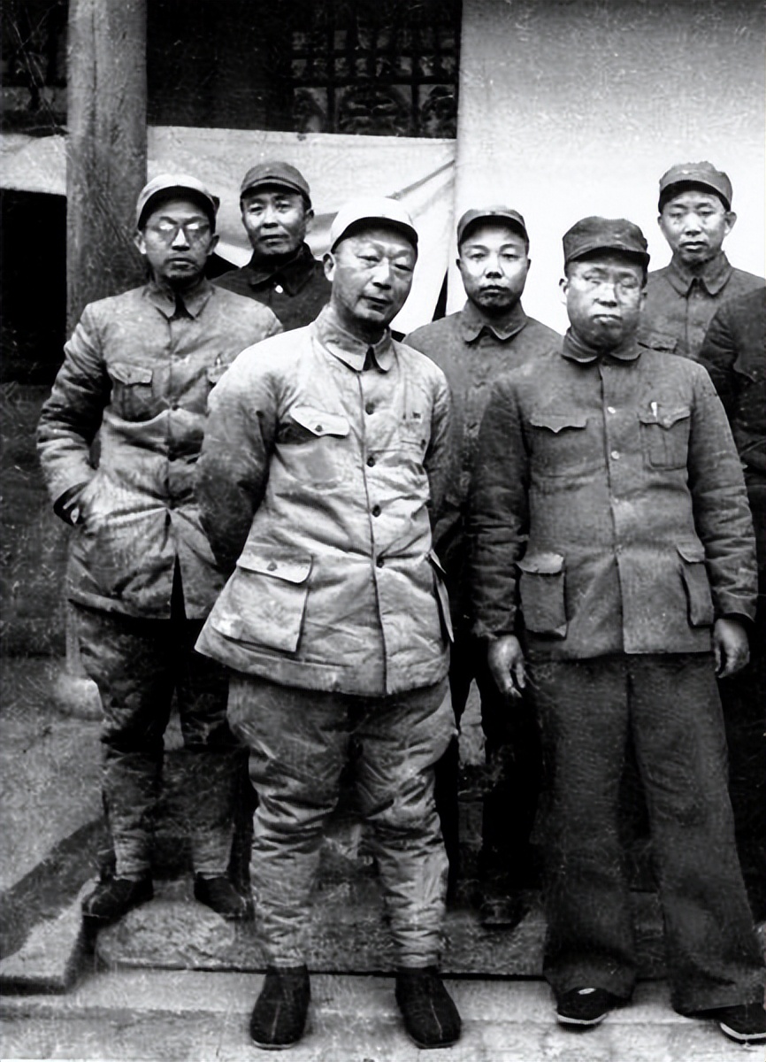 How to evaluate Marshal Lin Biao?General Huang Kecheng was the first to ...