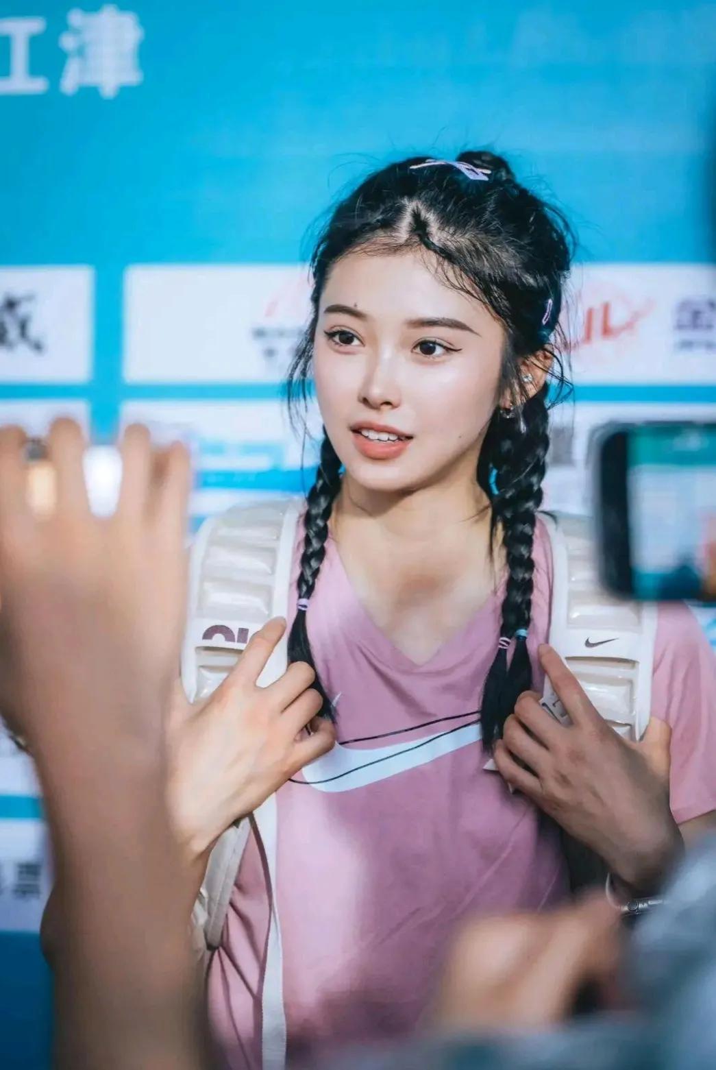Wu Yanni became the "goddess of track and field", her arm tattoo caused ...